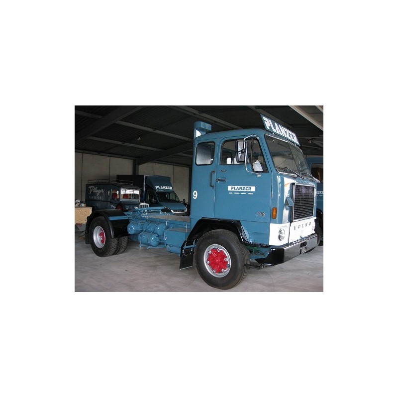 Tekno Volvo F88 Planzer